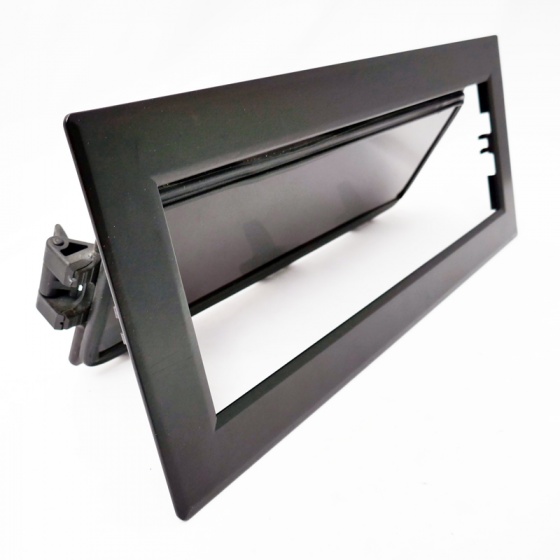 Lewmar - Flush Mitre Portlight